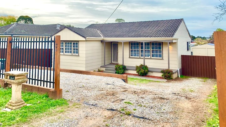 Modern Living In St Marys – Great Location - ブルー山脈