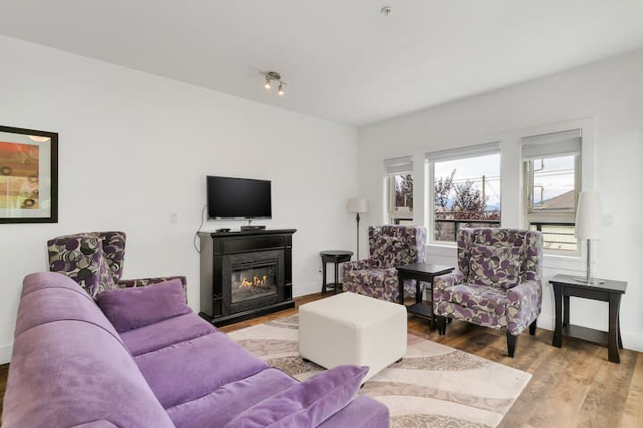 2br Modern Retreat In Harrison Village - Harrison Hot Springs