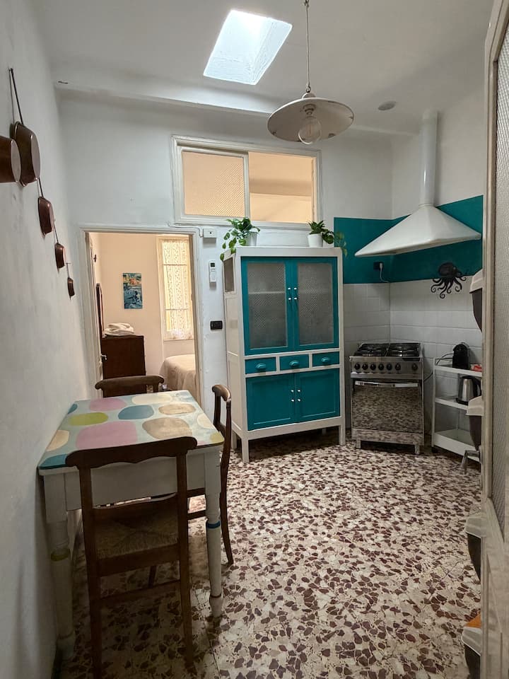 Vernazza Heritage Home - Patio & Air Conditioning - Vernazza