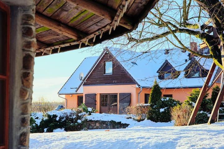 Dom Główny Z Kominkiem - Pologne