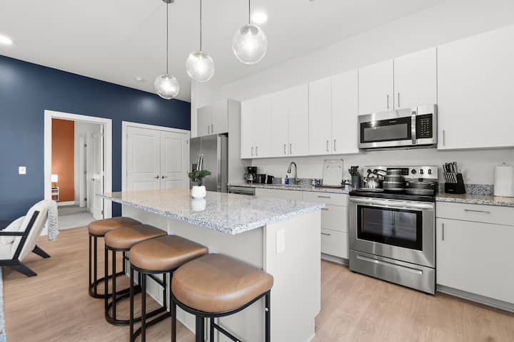 2br Lil’ Italy Retreat | Fast Wifi+pets, W/d - Shaker Heights, OH