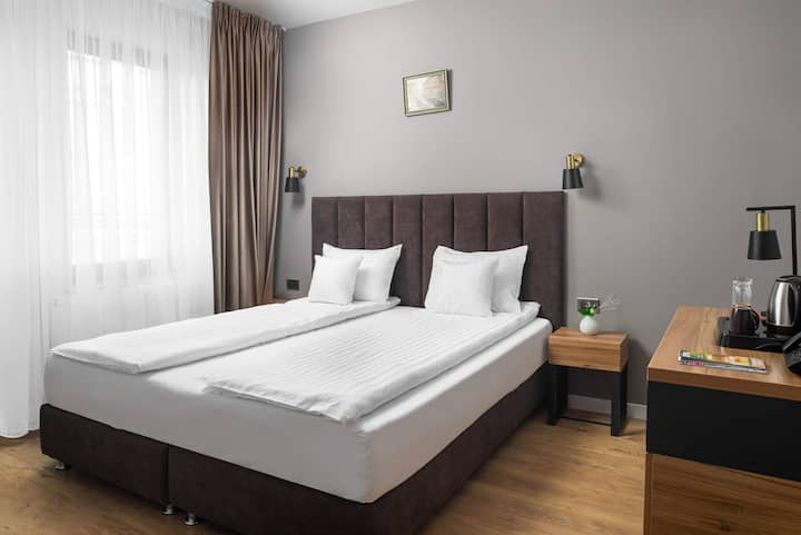 Labirint Hotel - Complex Rooms - Boekarest