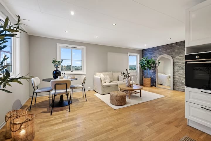 Lys Og Fin 3-roms. Sentral, Med Utsikt Over Eikli - Hønefoss