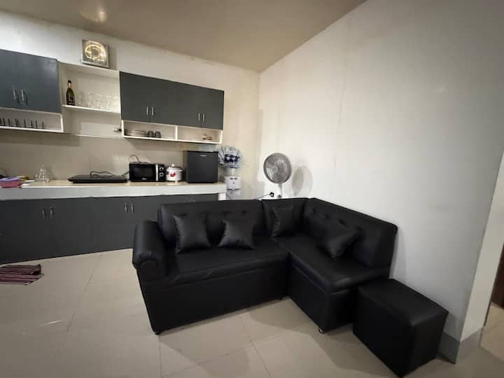 A Cozy And Relaxing Studio Room Beside Muni Cafe. - Pagadian City