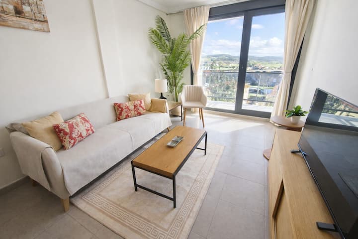 Cozy Apartment Close To The Beach - Torrelavega