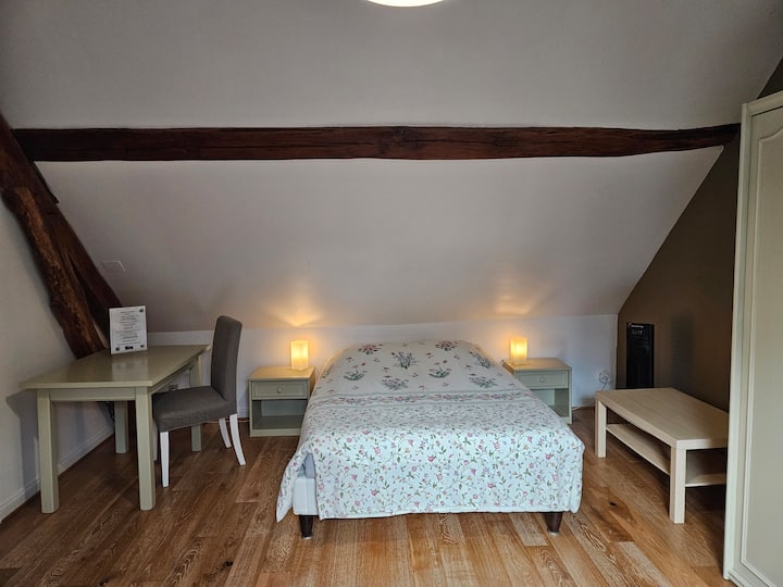 Chambre D'hôte Famille - Rose Trémière - Saint-Aignan