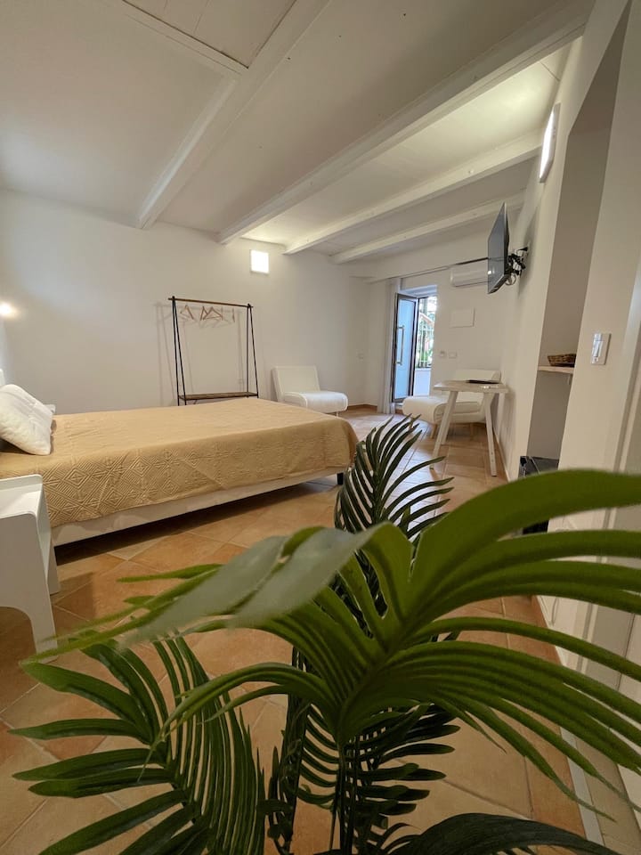 *Regina Margherita* Soggiorno Nel Cuore Di Città. - Crotone