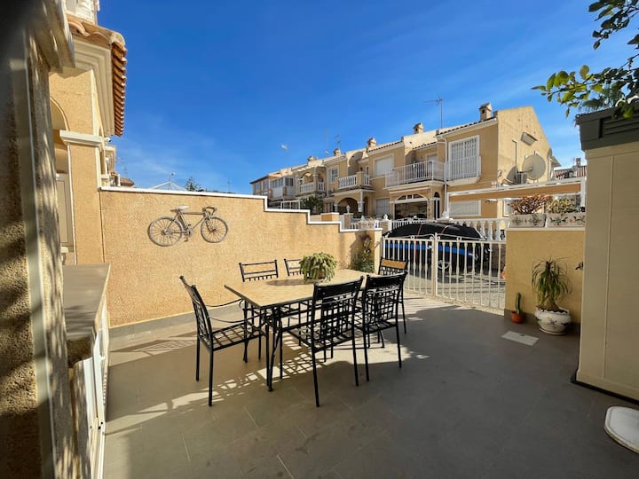 Casa Con Piscina En Aguas Nuevas Torrevieja - Torrevieja