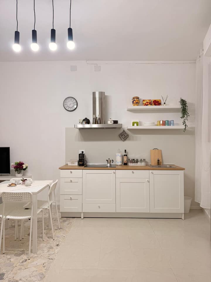 Lucy Home
Confortevole Casa Con 2 Camere Da Letto - Pisticci