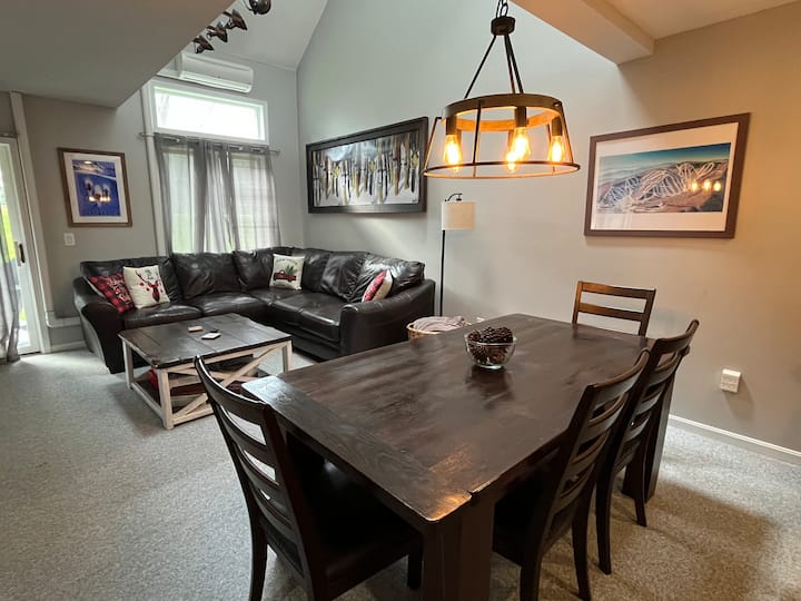 Stone’s Throw - Slopeside Luxury At Wildflower - Ellicottville, NY