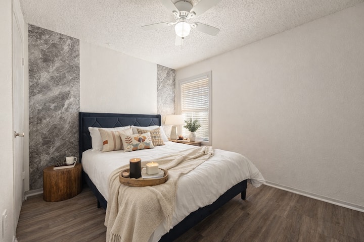 Walk To At&t Stadium | Modern 2br - Arlington, TX