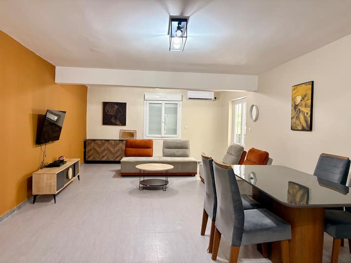 Proche Centre Hospitalier De Mayotte. - Mamoudzou