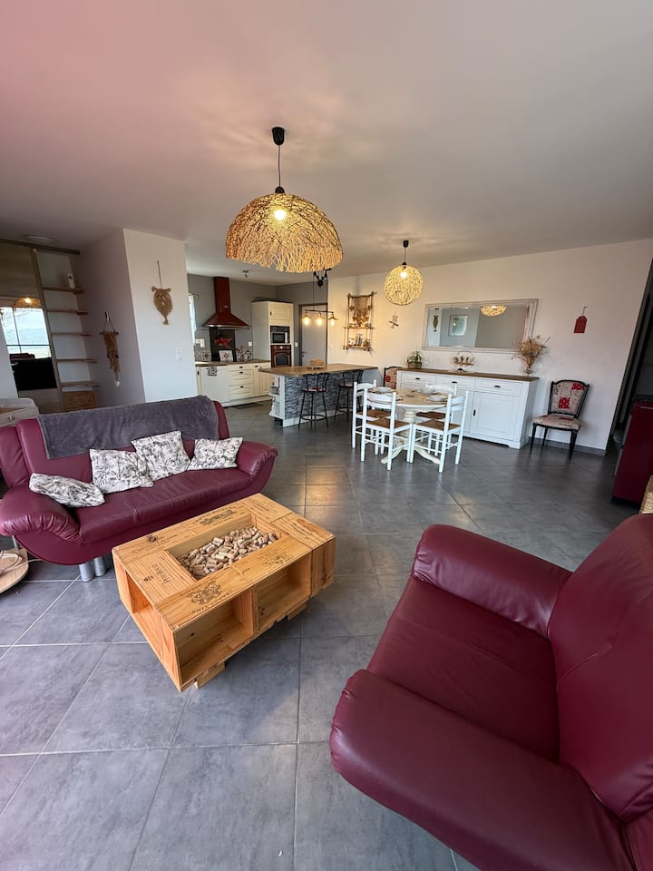 Maison Entière Avec Extérieur,
à 5 Mn Du Circuit - Nogaro