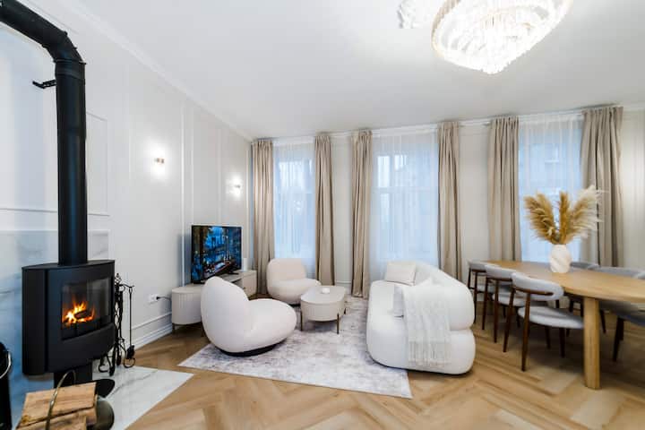 Charming 2br Apartment | Perfect For 3–4 Guests - Riga Airport (RIX)