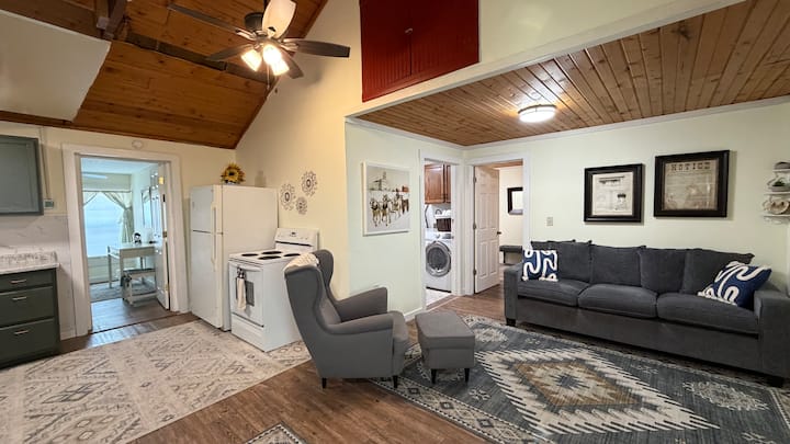 Nana's Nauvoo Cottage - Nauvoo, IL