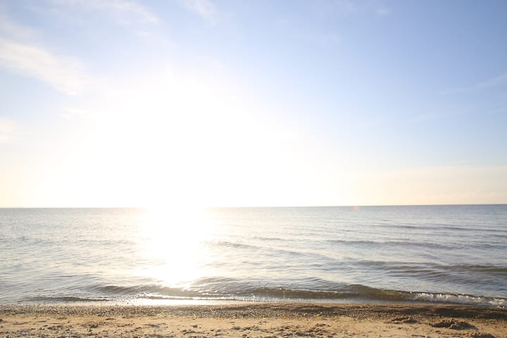 Escape To Paradise. 
Der Glücklichste Ort Der Welt - Großenbrode