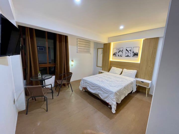 Habitación Céntrica Con Ventana A La Calle - Huaraz