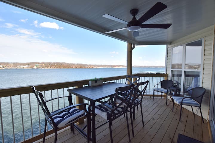 Walk-in Unit Shaded Deck- 2 Pools- Beach-boat Slip - Osage Beach, MO