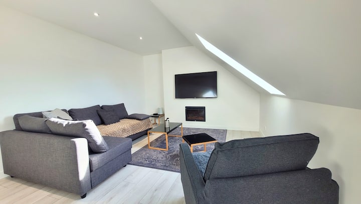 Le Duplex Balnéo • Parking Privé • 30 Min Paris - Eaubonne