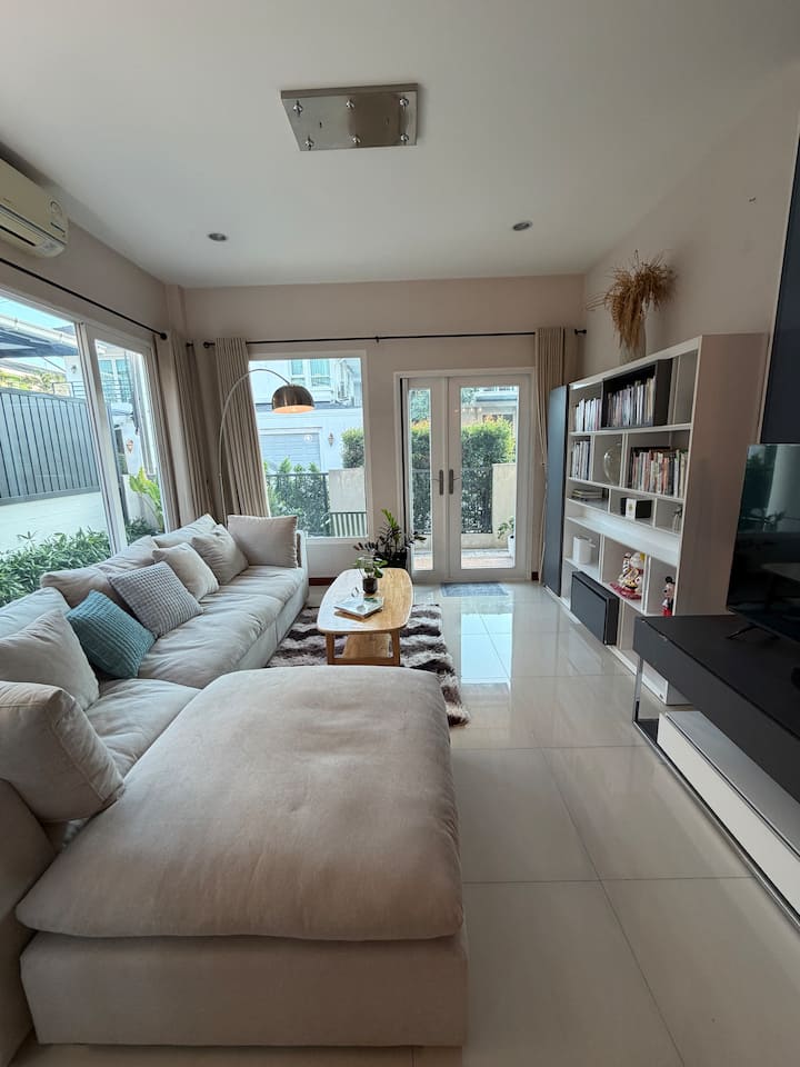 House Near Kasetsart Bts | Private Gym | Smart Tvs - Bang Khen