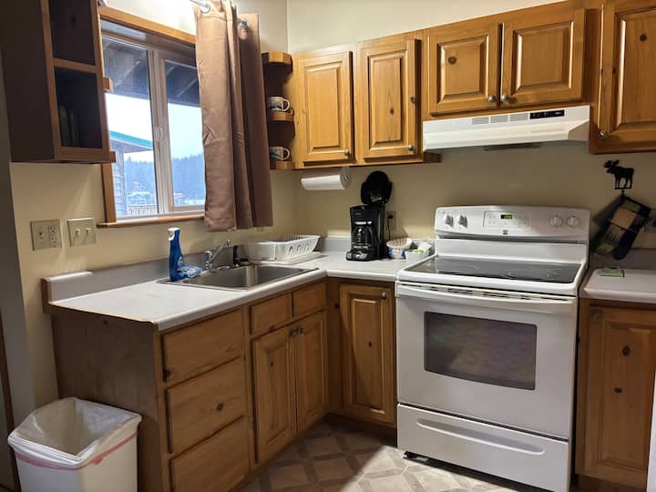 Quiet Second Floor Apartment - Seldovia, AK