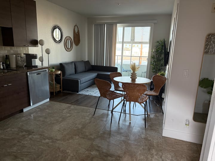 Marina Del Rey
Free Parking - Marina Del Rey, CA