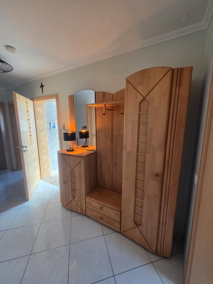 Wohnung 75 Qm 1. Etage - Köln