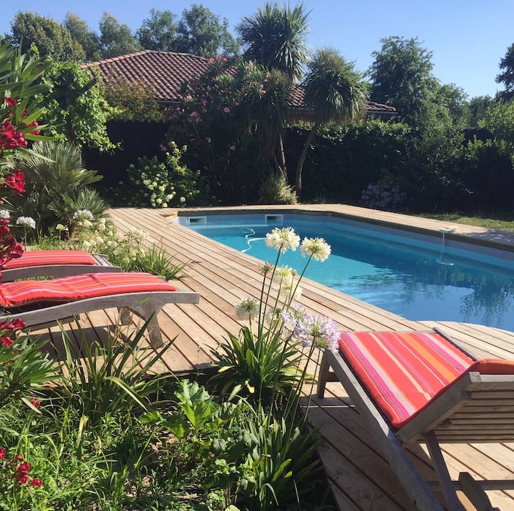 Chambres Dans Une Villa Avec Piscine. - Andernos-les-Bains