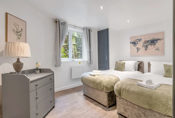 Modern 1br Flat Ema & Donington Park-free Parking - East Midlands Airport (EMA)