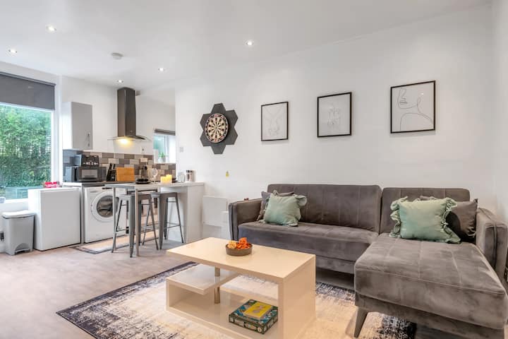 Modern 1br Flat Ema & Donington Park-free Parking - Loughborough