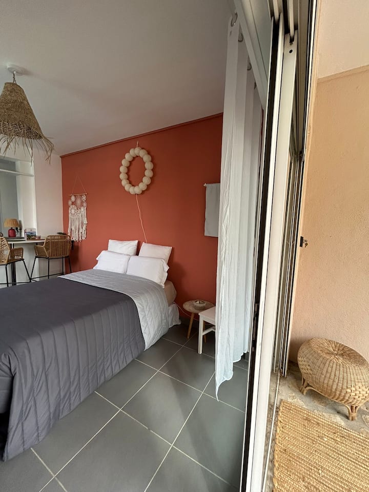 Petit Cocon Indépendant Dans Villa Au Calme - La Seyne-sur-Mer