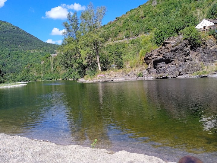 La Maison Bleue Au Bord Du Tarn - Florac