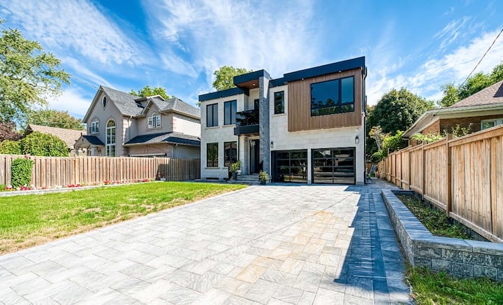 Modern Luxury House - 25 Minutes To Downtown - Toronto