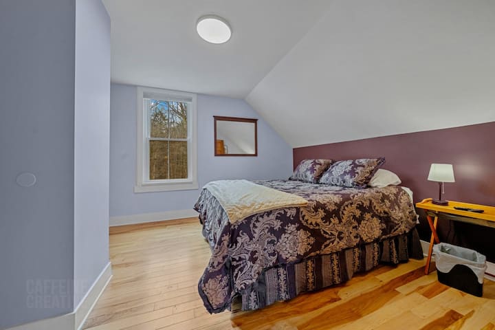 Victorian Farmhouse | Walk To Saco River - Buxton, ME