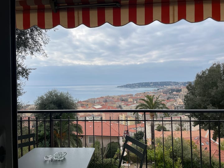 Appartement 4 Personnes Avec Magnifique Vue Mer - Menton
