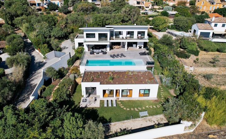 Belle Vue Mer, 6 Chambres, Plage Et Port à Pied - Carqueiranne