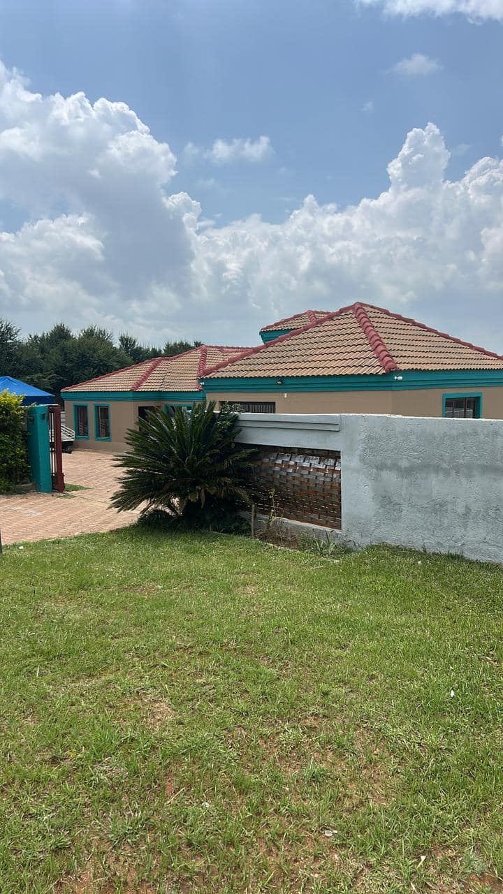 Akwaaba Vip Guesthouse - Randfontein