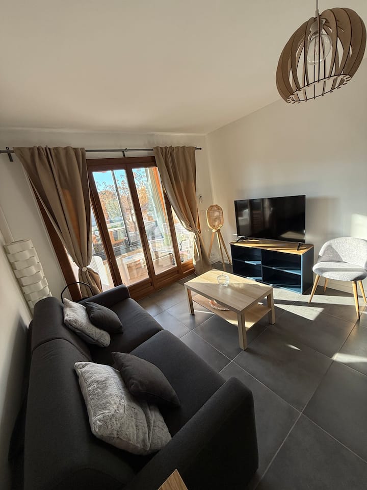 T2 Spacieux Plein Sud à Pied De La Mer Et Du Port. - Sanary-sur-Mer