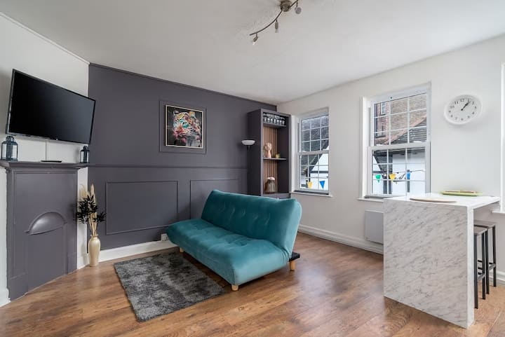 Cosy 1 Bed Apartment In The Heart Of Kingston - Surbiton