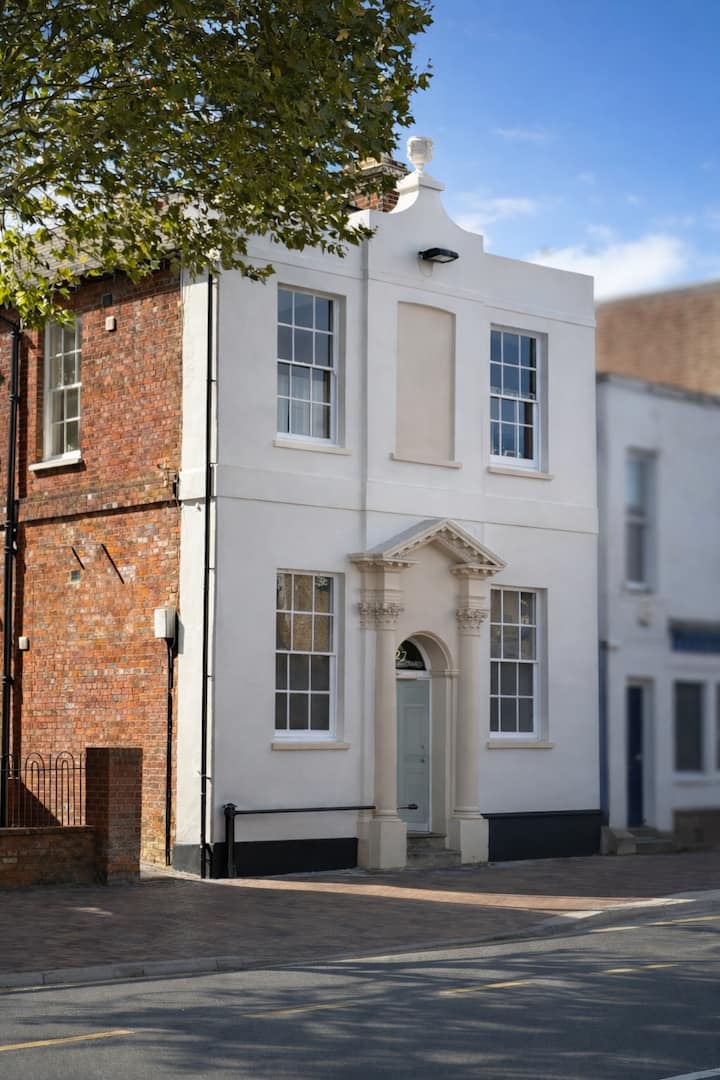 High Quality Central Christchurch Apartment - Highcliffe