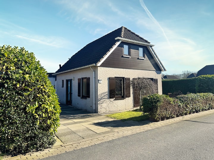 Charming Holiday Home By The Sea - Ouddorp