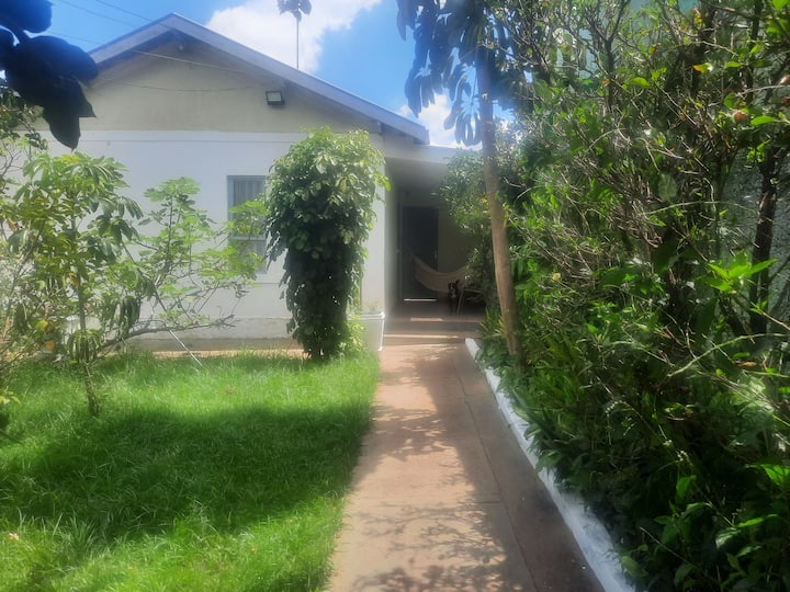 “Casa Aconchegante Com Churrasqueira E Escritório” - São Carlos