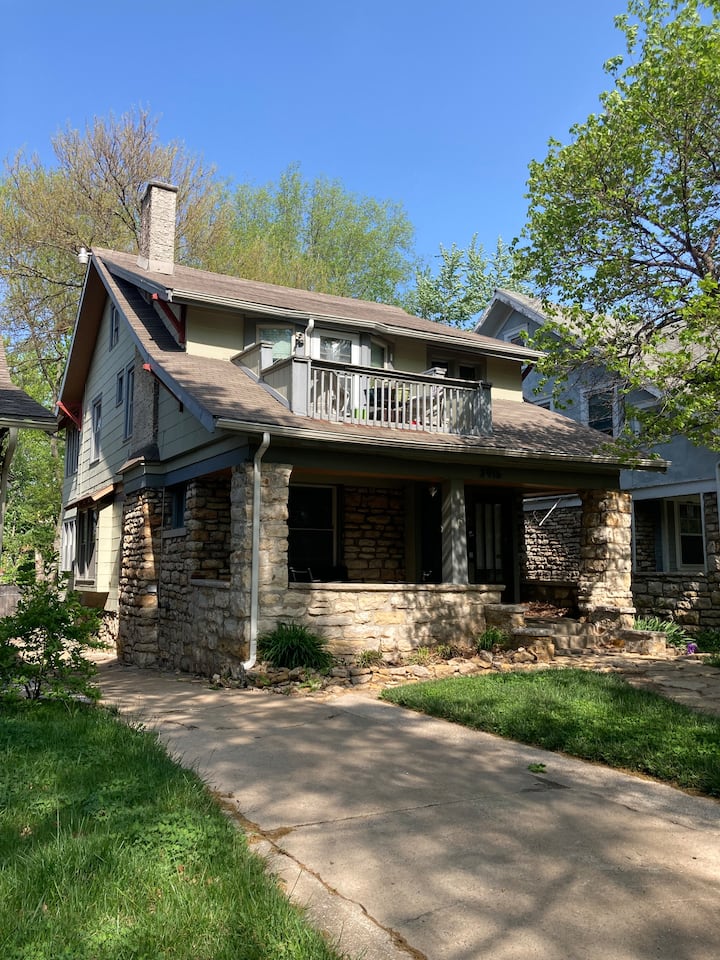 Quaint Apartment In Midtown Near Kc Streetcar Stop - Kansas City, MO