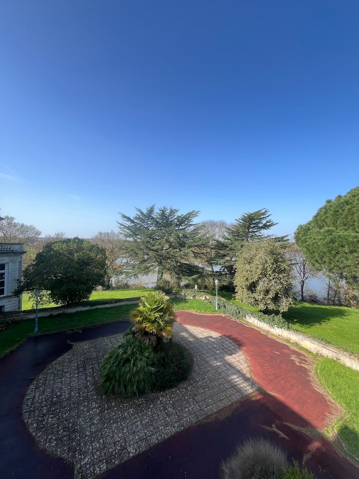 Le "Châtellier" Apt 120m2
Cadre Exceptionnel - Maine-et-Loire