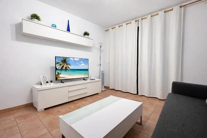 Heated Pool • Garage • 180 Cm King • Playa Paraíso - Adeje