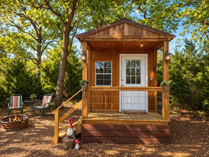 Tiny Ember, Tiny Home In The Woods At Three Ponds - Keystone State Park, Sand Springs