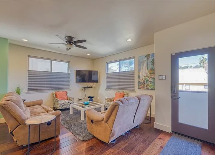 Rooftop Deck With Ocean Doors - Pismo Beach, CA