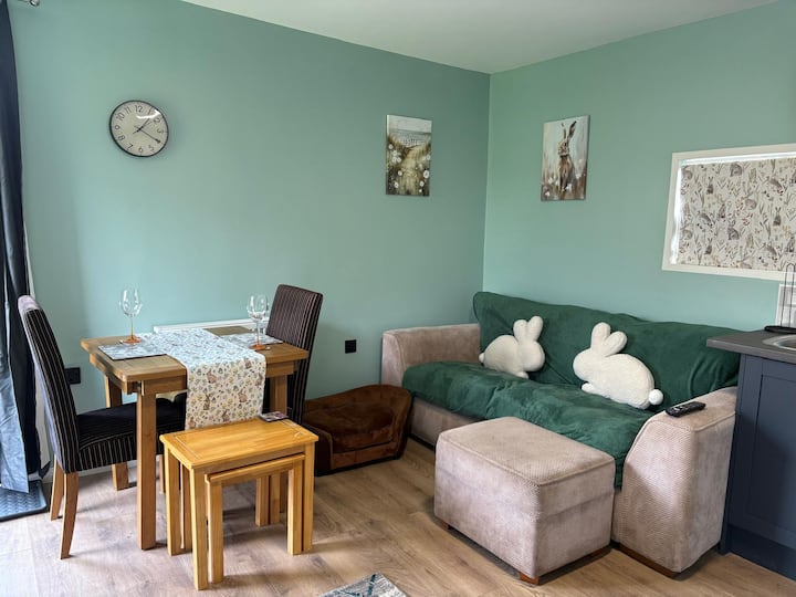 Flopsy Rabbits Cabin - Newton Abbot