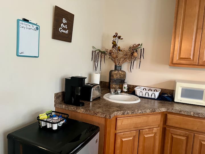 Cozy, Quiet, Comfortable Guest House - Amelia Island, FL