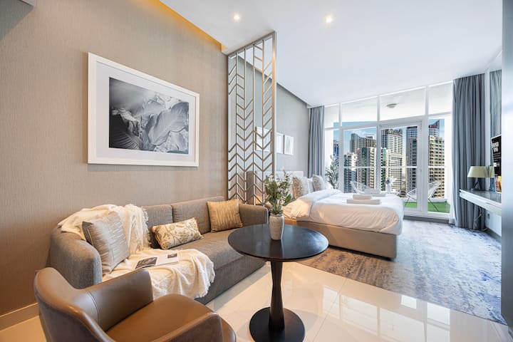 Designer Studio Just Minutes From Burj Khalifa - Dubai